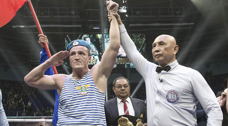 Denis Lebedev beats Mark Flanagan to defend cruiserweight boxing title ...