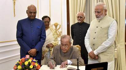Farewell President Pranab Mukerjee: PM Modi hosts dinner at Hyderabad ...
