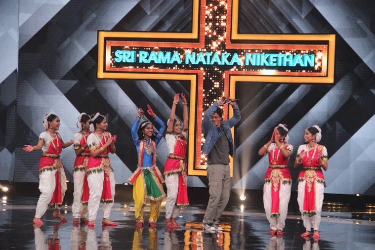 Dance Plus 3: Shah Rukh Khan left female contestants smiling while ...