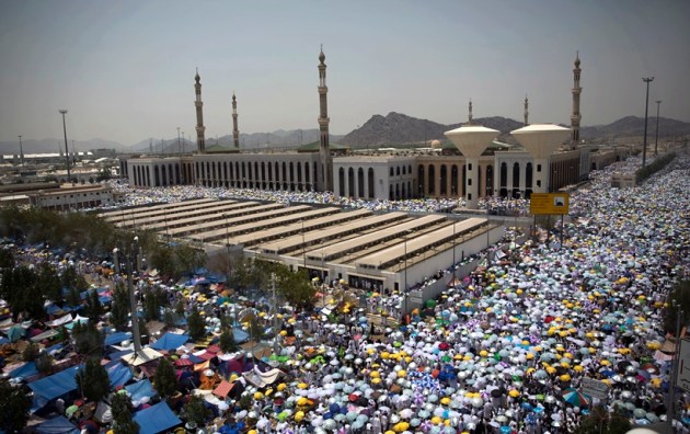 Hajj pilgrimage 2017: Over two million Muslims begin their journey to ...