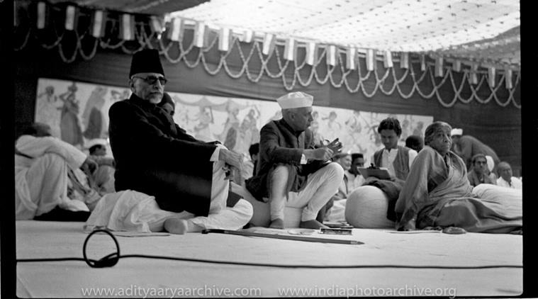 Rare photos of Jawaharlal Nehru from the archives of photojournalist ...