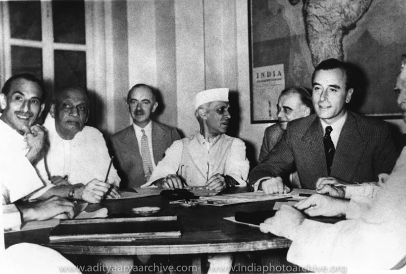 Rare photos of Jawaharlal Nehru from the archives of photojournalist ...