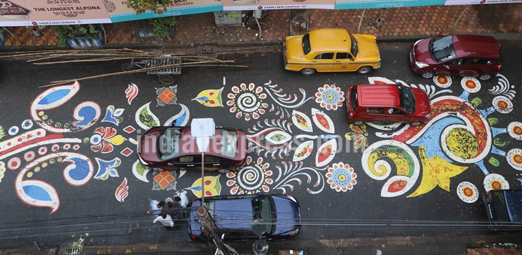 Durga Puja 2017: Kolkata streets decorated with the longest alpana ...