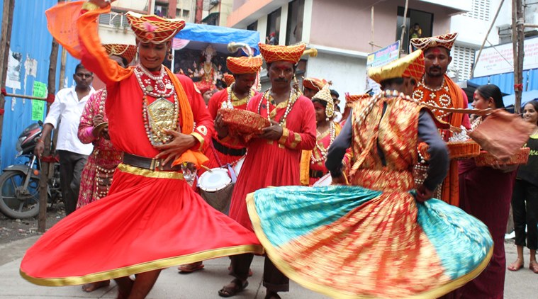 Navratri 2017: Puja, music, dance and food, how India is celebrating ...