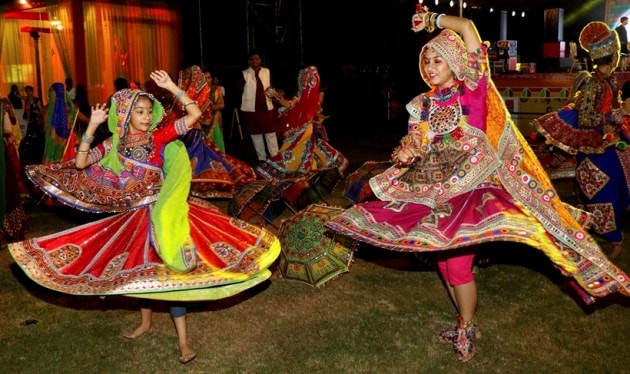 Navratri 2017: Puja, music, dance and food, how India is celebrating ...