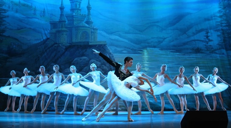 Swan Lake: Spectacular pictures from the Russian ballet bring eternal ...