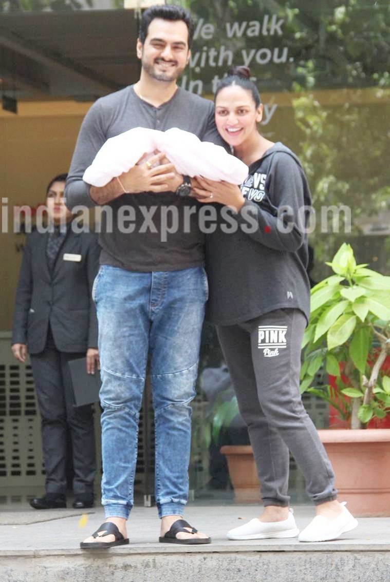 Esha Deol shares first photo of daughter Radhya Takhtani ...