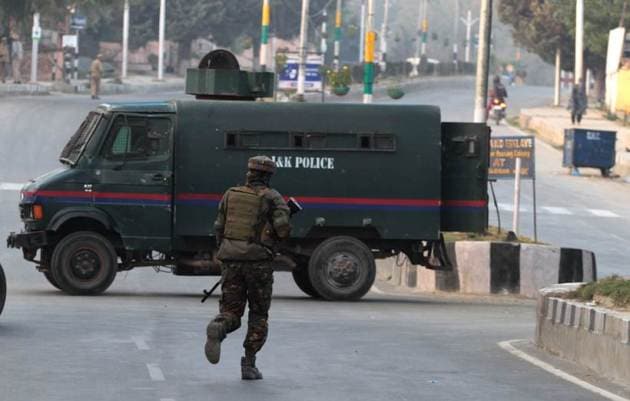 Fidayeen attack BSF camp near Srinagar Airport early this morning ...