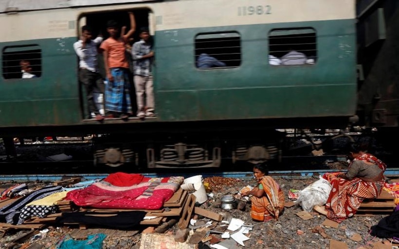 It happens only in India: Steal a glance at the WEIRDEST customs across ...