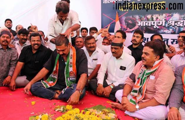 Demonetisation anniversary: Opposition stages protest against note ban ...