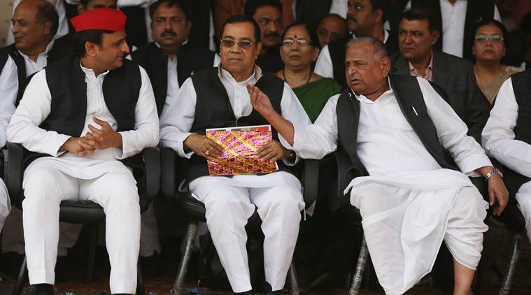 Mulayam Singh justifies police firing on kar sevaks in 1990 | India ...