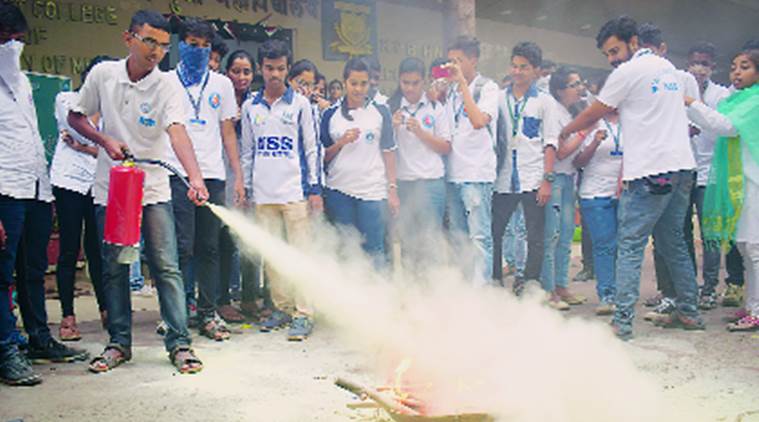 Mumbai: College students get disaster management lessons | Mumbai News ...