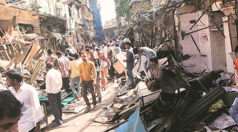 Mumbai: Tragedy averted as meter box in building catches fire | Mumbai ...