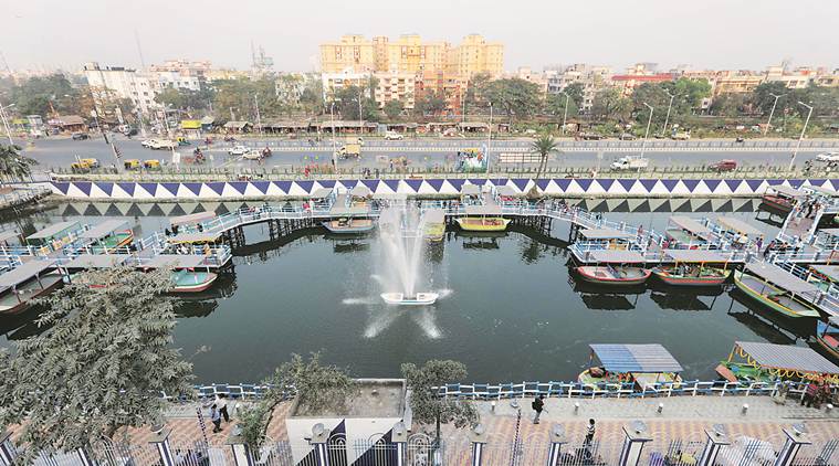 West Bengal’s first floating market opens, on sale: Fish, meat ...
