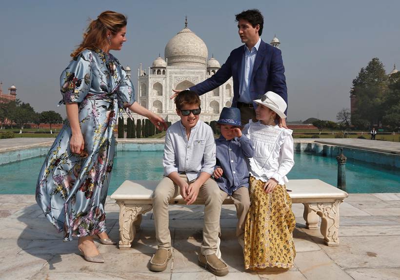 Canadian Prime Minister Justin Trudeau, family visit Taj Mahal | India ...