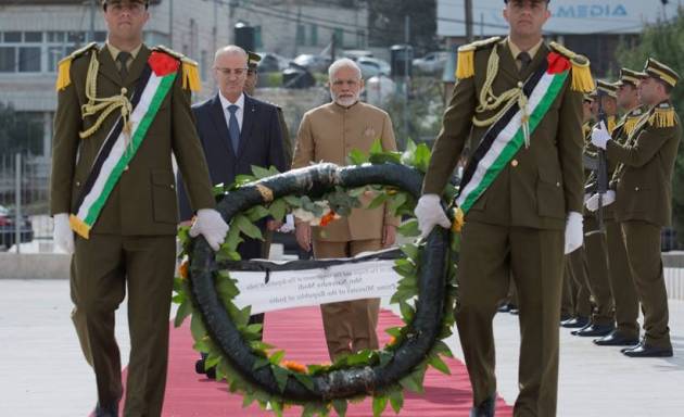 PM Modi meets President Abbas on historic visit to Palestine: See pics ...