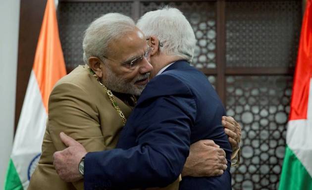 PM Modi meets President Abbas on historic visit to Palestine: See pics ...