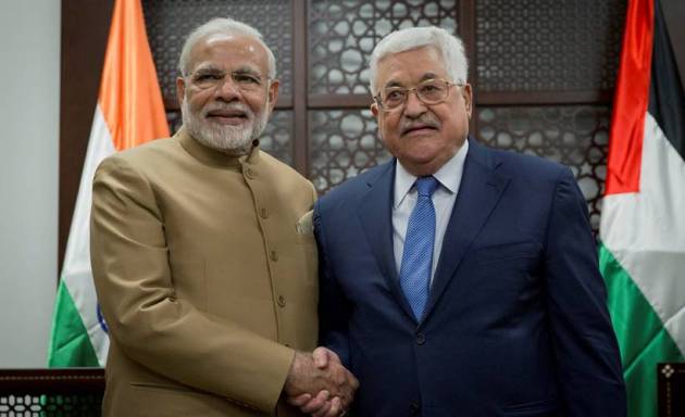 PM Modi meets President Abbas on historic visit to Palestine: See pics ...