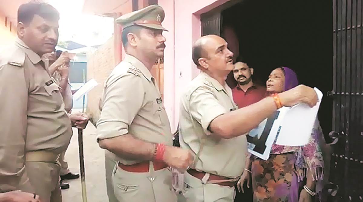 UP: Bheem Army chief standing right next to them, cops put up his ...