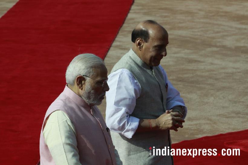 PM Modi accords ceremonial welcome to Nepal PM K P Oli at Rashtrapati ...