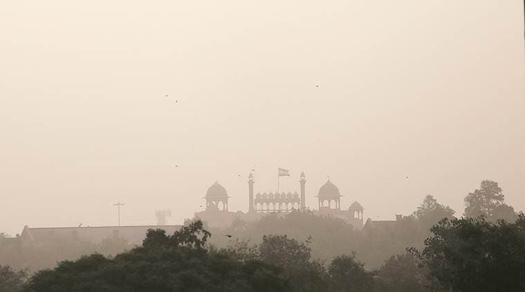 Haze engulfs Delhi as air quality worsens | India News - The Indian Express Haze engulfs Delhi as air quality worsens | India News - The Indian Express