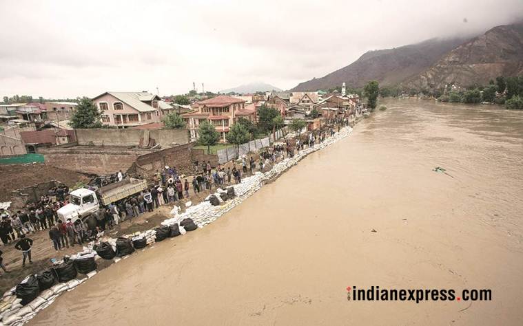 Flood Alert In Central South Kashmir As Jhelum Swells India News