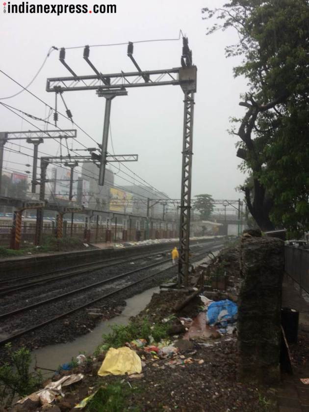Andheri bridge collapse in Mumbai leaves at least five injured | India ...