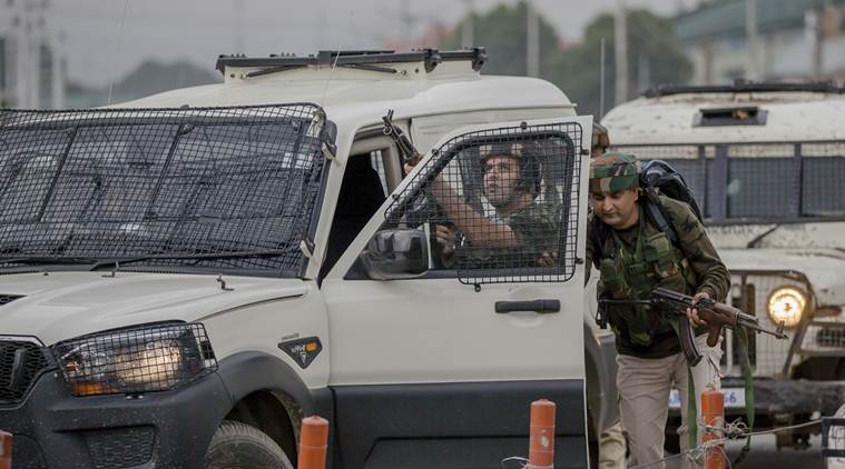Srinagar militant attack: CRPF jawan killed, two injured in firing at ...