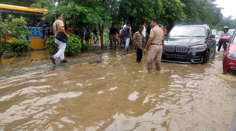 Heavy rains disrupt traffic in Gurgaon, lead to waterlogging in several ...