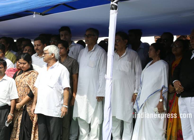 The final journey of former Lok Sabha Speaker Somnath Chatterjee ...