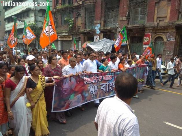 West Bengal bandh: Protesters vandalise buses, halt trains | India News ...