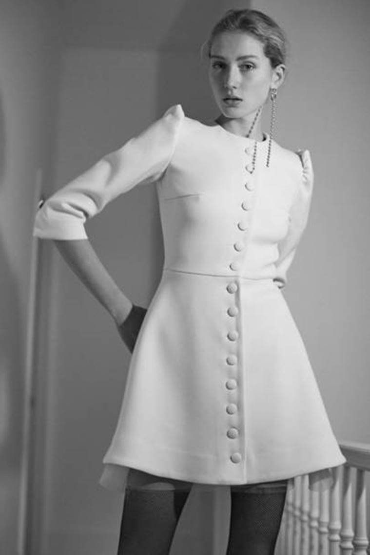 Bid goodbye to heavy, traditional bridal wears with these modern ...