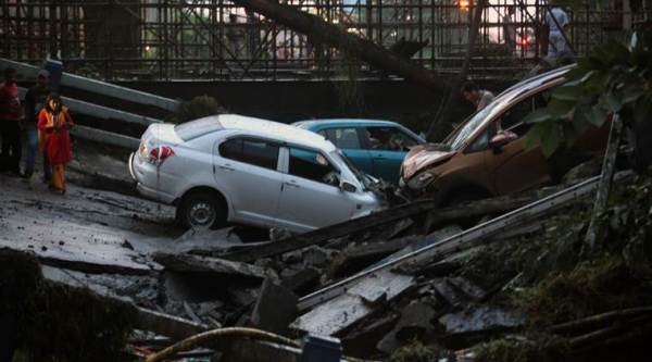 Majerhat bridge collapse: Worker’s body found, toll now 2 | Kolkata ...