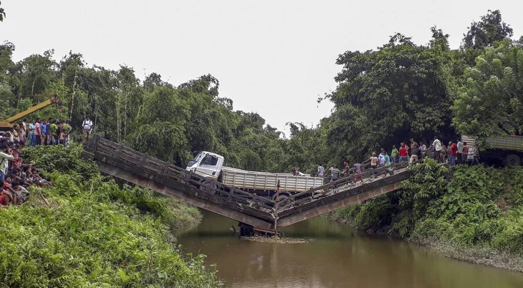 West Bengal: One injured in bridge collapse in Siliguri | India News ...