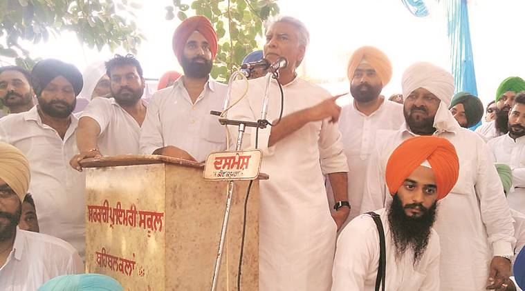 Desecration panel report: Top Congress leaders take battle to villages ...