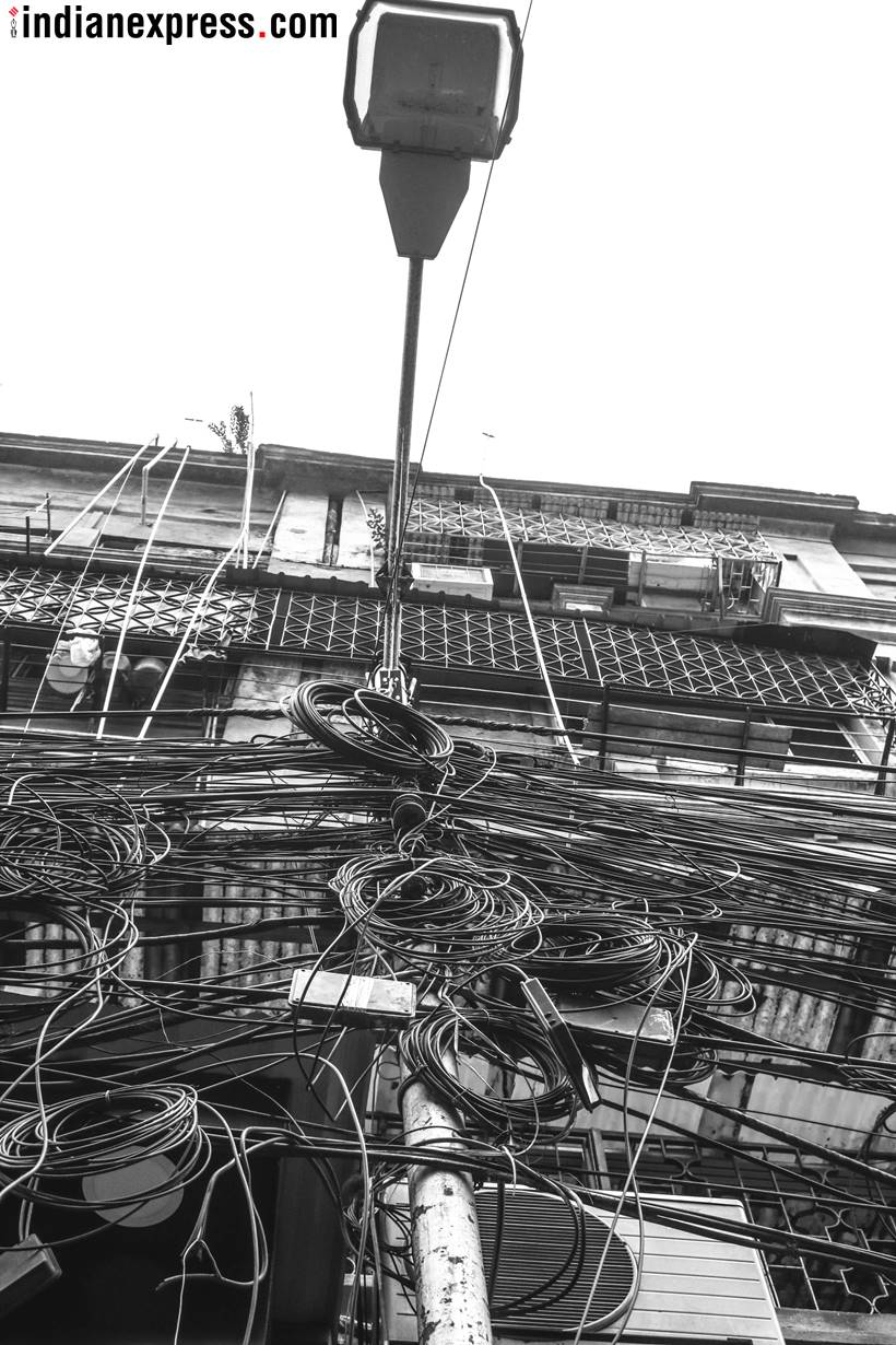 In Kolkata’s tangle of wires, the threat of looming tragedy | India ...