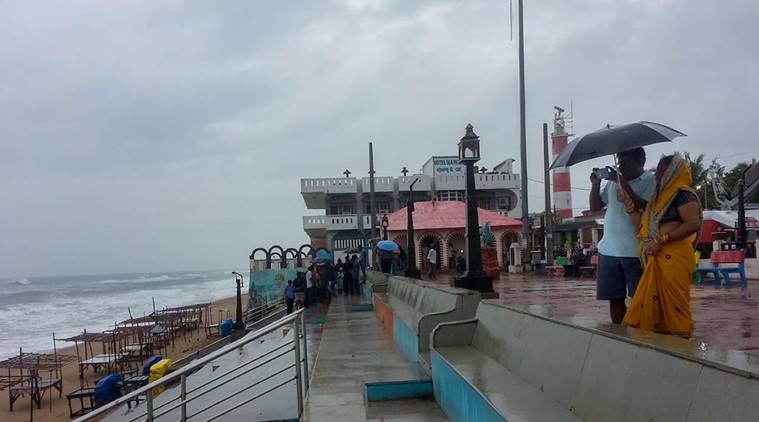 Cyclone Titli LIVE updates: Eight people dead in Andhra Pradesh, power ...