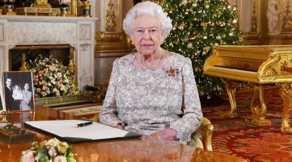 Queen Elizabeth Ii Posts First Instagram At Science Museum How Queen