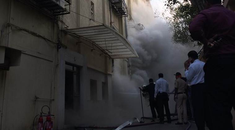 Mumbai: Fire breaks out in Worli’s Sadhana House, eight firefighters ...