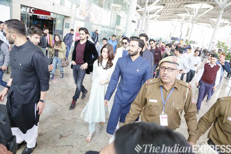 PM Modi, Karan Johar, Ranveer Singh and others smile for an epic selfie ...