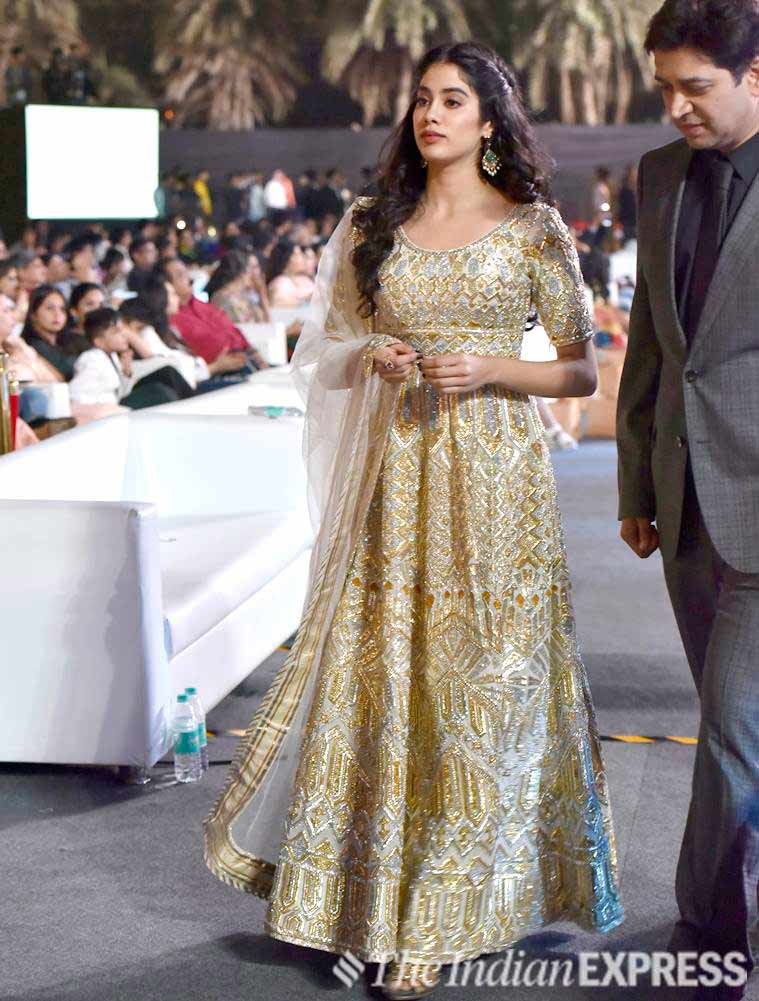 Janhvi Kapoor turns heads in a gold embellished lehenga from Abu Jani ...