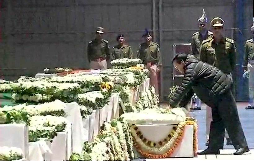 Pulwama attack: PM Modi, Opposition leaders pay homage to 40 CRPF ...