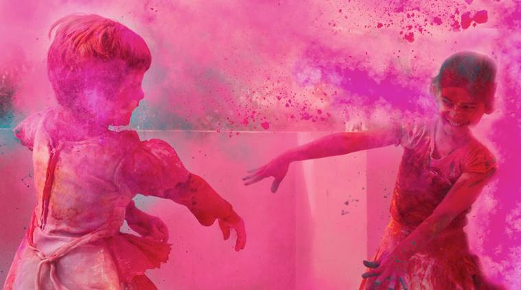 Get your kids to enjoy a playful, responsible Holi | Parenting News ...
