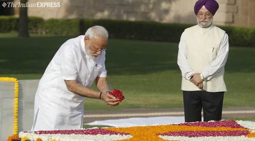 Scenes from Rashtrapati Bhavan as PM Modi and Cabinet of ministers take ...