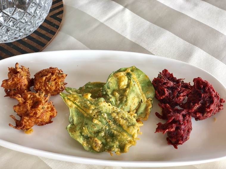 Want to make crispy, crunchy pakodas? Follow these easy tips | Food ...