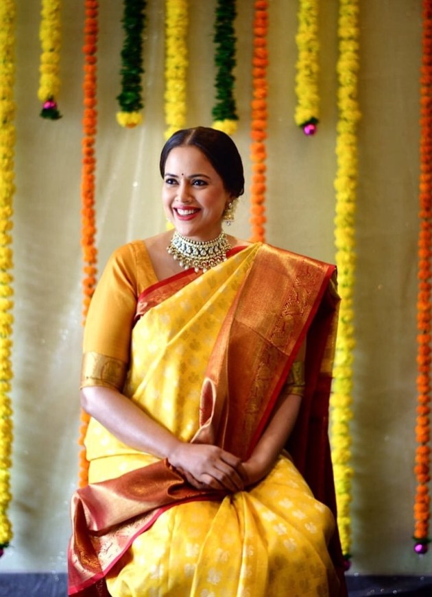Sameera Reddy shares Godh Bharai ceremony photos | Entertainment ...