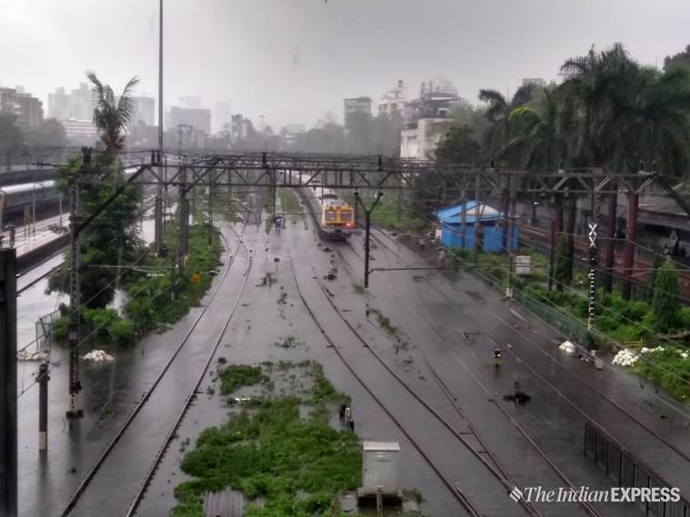 Maharashtra rains: Seven dead, all schools, colleges closed in Mumbai ... Maharashtra rains: Seven dead, all schools, colleges closed in Mumbai ...