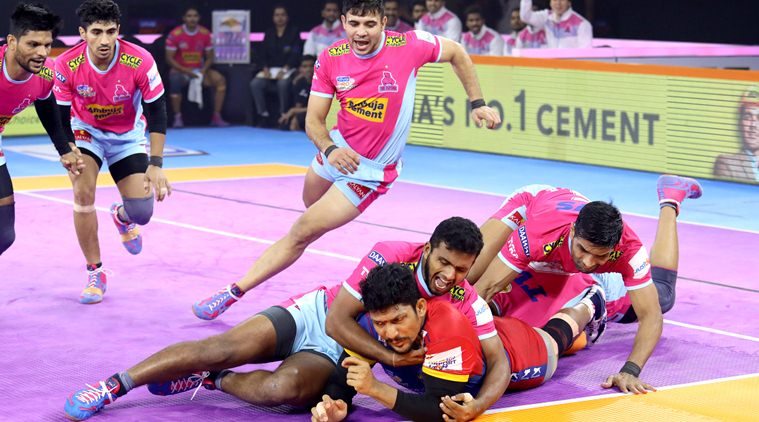 Pro Kabaddi: UP Yoddha overpower Jaipur Pink Panthers, Dabang Delhi ...