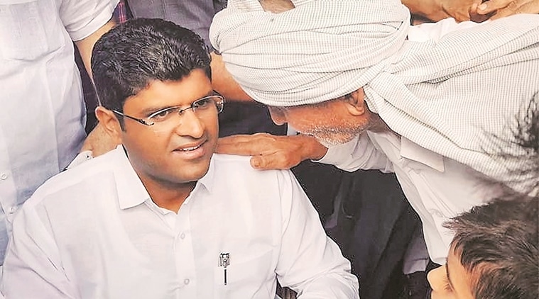 At Chautala family get-together, Ajay and Abhay feed each other | India ...