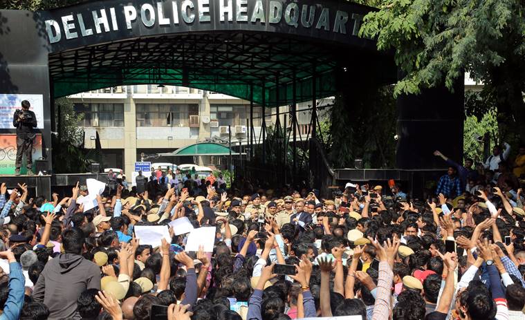 Capital’s police pour out in protest | India News - The Indian Express